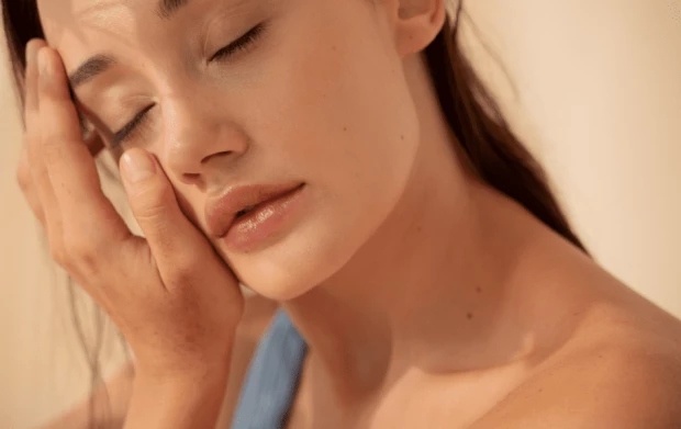 Piele Terna: Cauze, Ingrijire si Tratamente pentru un Ten Stralucitor